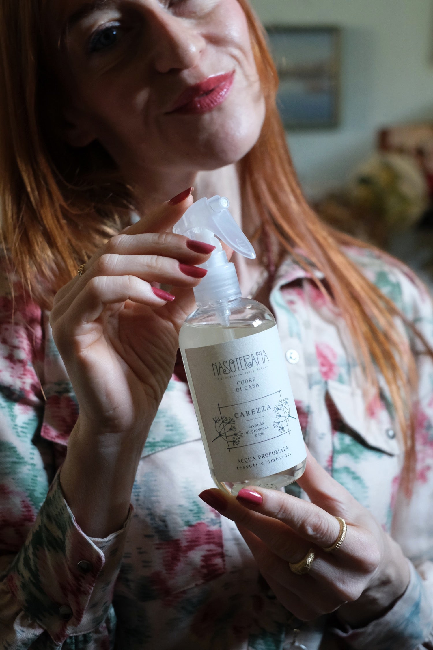 Spray tessuti e ambiente Carezza – Melissa Erboristeria